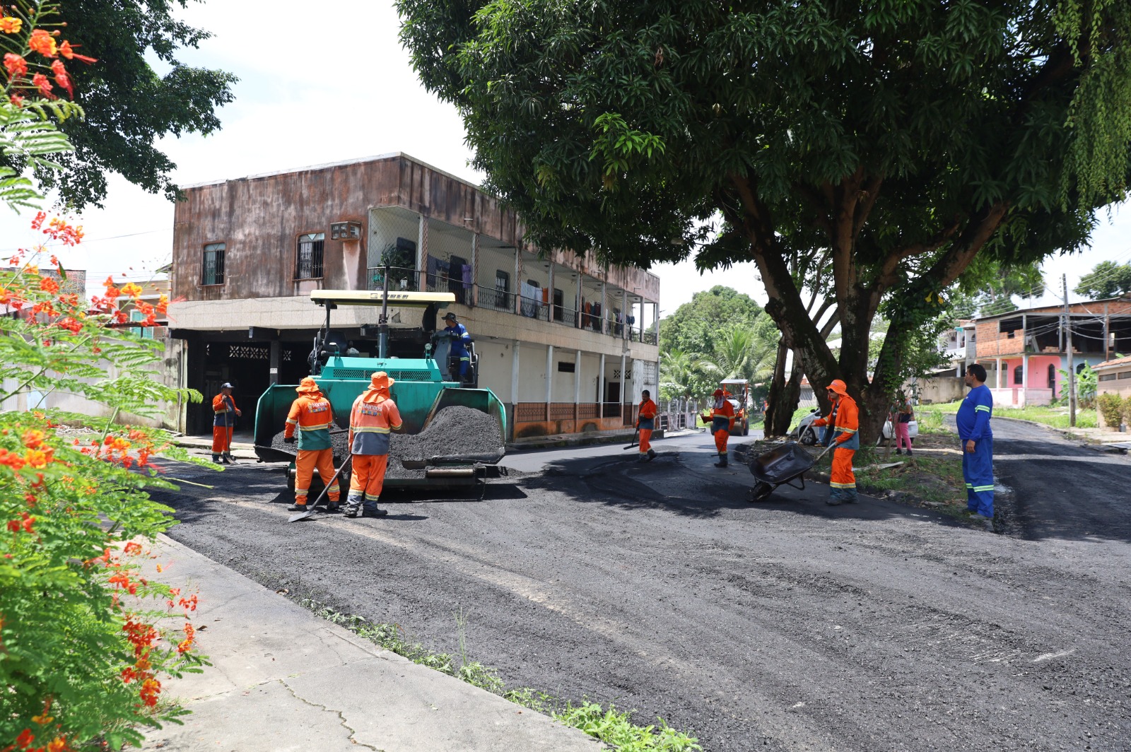Mais três ruas do Japiim são recapeadas em mutirão do programa ...
