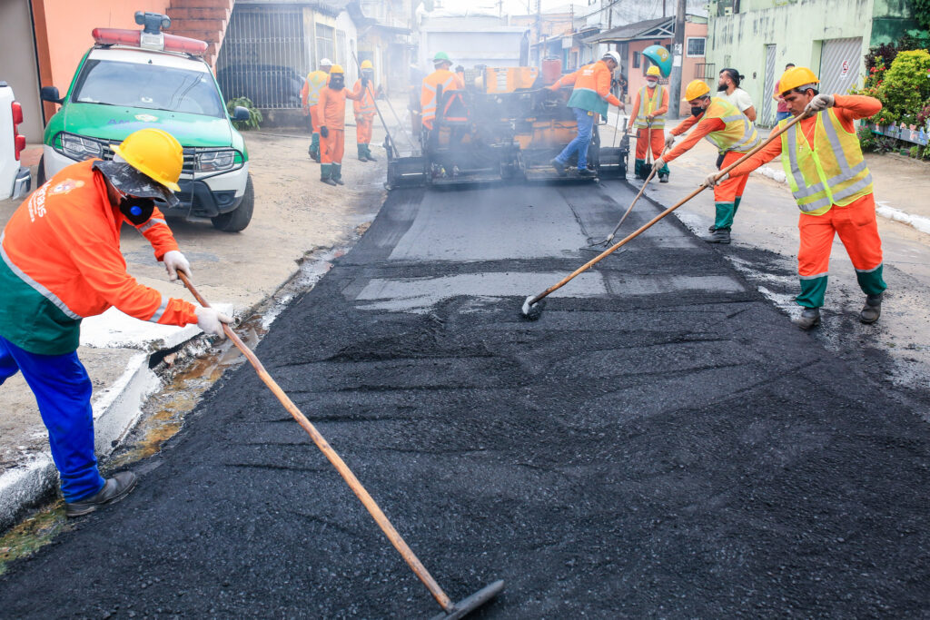 Asfalta Manaus ultrapassa 3 mil ruas recapeadas